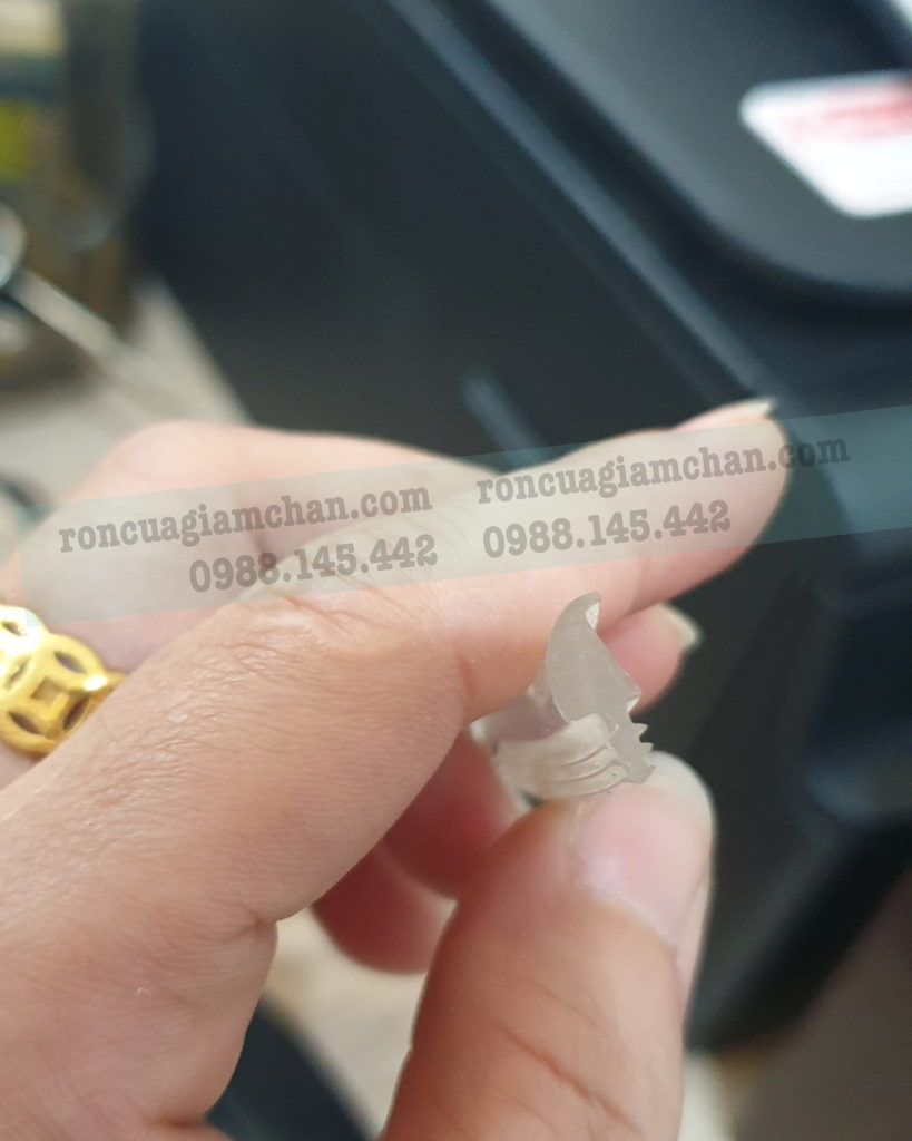 Ron kính 100% PVC trong suốt - RON CỬA GIẢM CHẤN